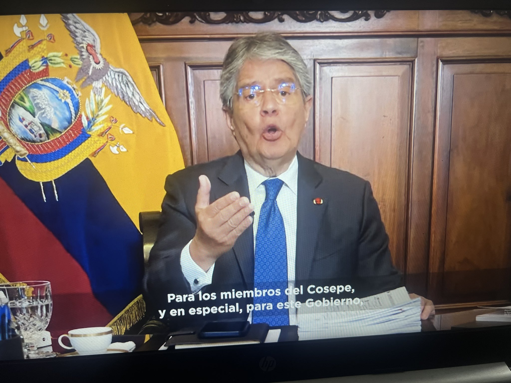 DayannaMonroy on Twitter: "En cadena nacional el presidente @LassoGuillermo dice que ha tomado ...