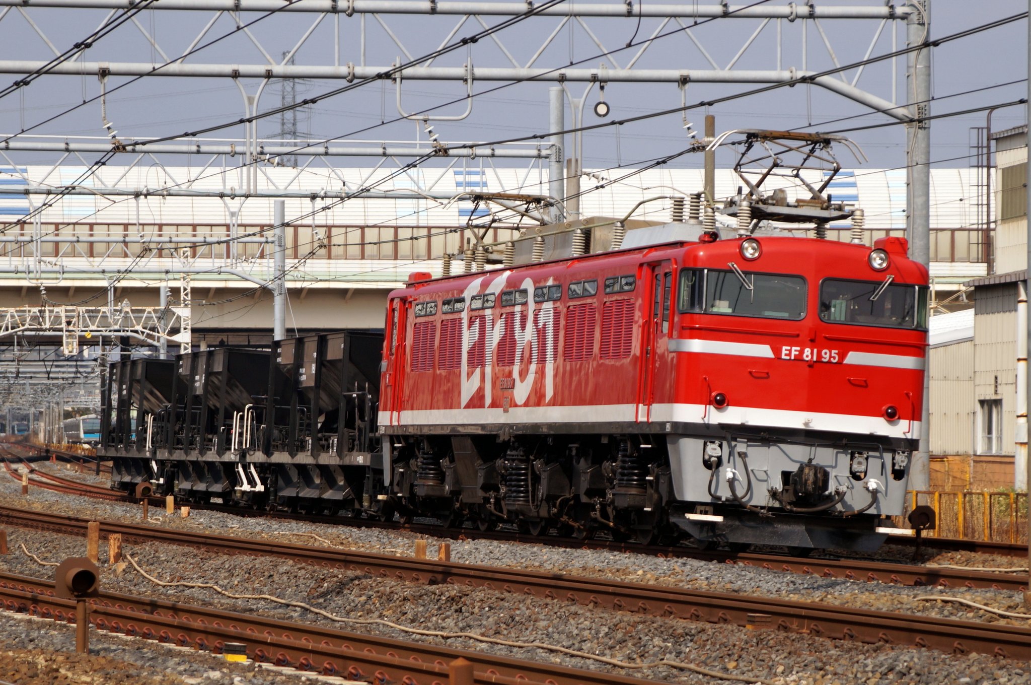 波鉄 on Twitter: "2023.2.8 EF81-95+ホキ3両 宇都宮配給 8936レ 東北線 約10分ちょい遅れ？ 最近の定時スジ把握してないっす https://t.co ...