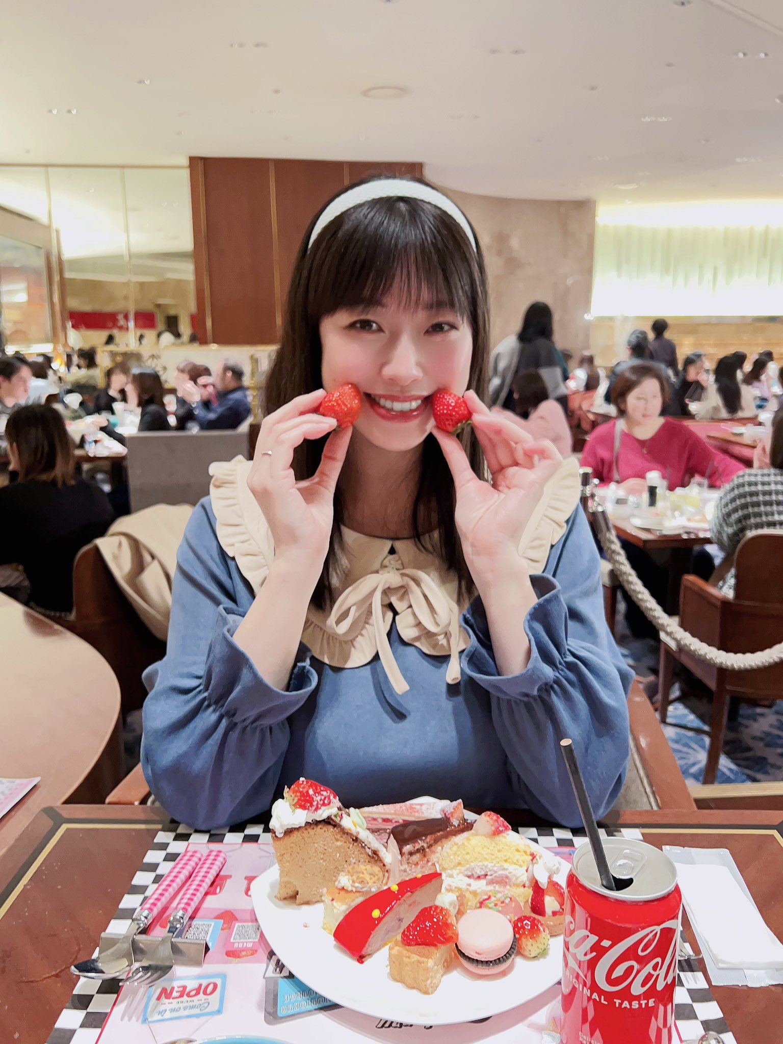 小田飛鳥（写真集 Mの女神） On Twitter Rt Asuka Oda 0320 今日も苺の妖精（ごめんなさい🧚🏻‍♀️）🍓