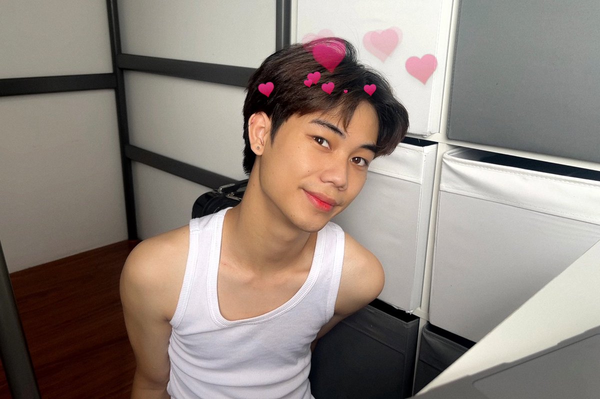 hani on Twitter: "RT @kindofreality: push me against the wall and kiss the hell out of me"