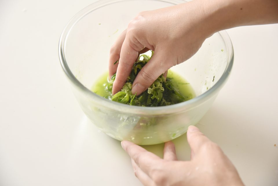 GINZA on Twitter: "今夜は餃子だ！365日食べても飽きない餃子の作り方https://buff.ly/2P6t77e"