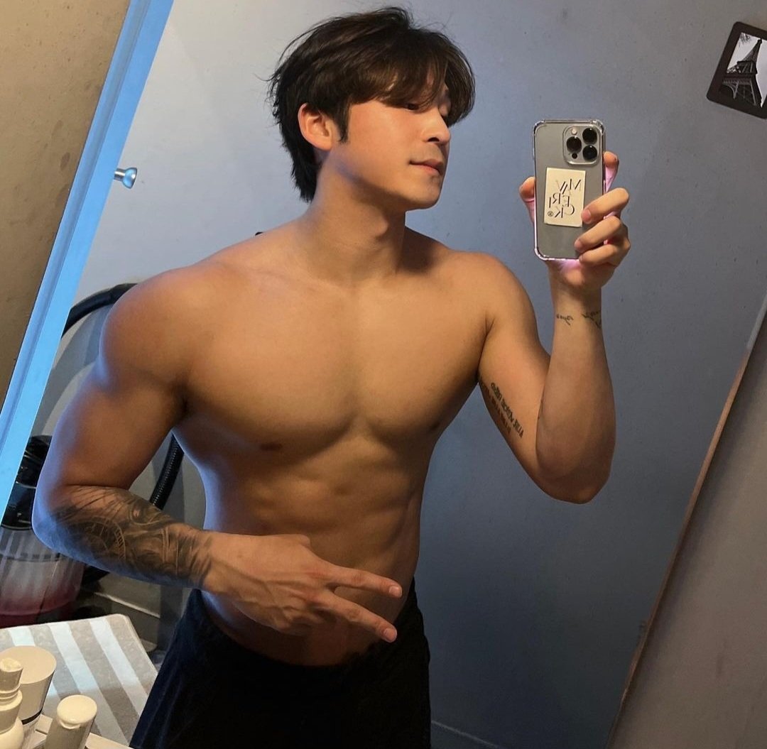 가슴운동 끝 인스타: genie_fit 몸짱 갤러리 @greatbody_