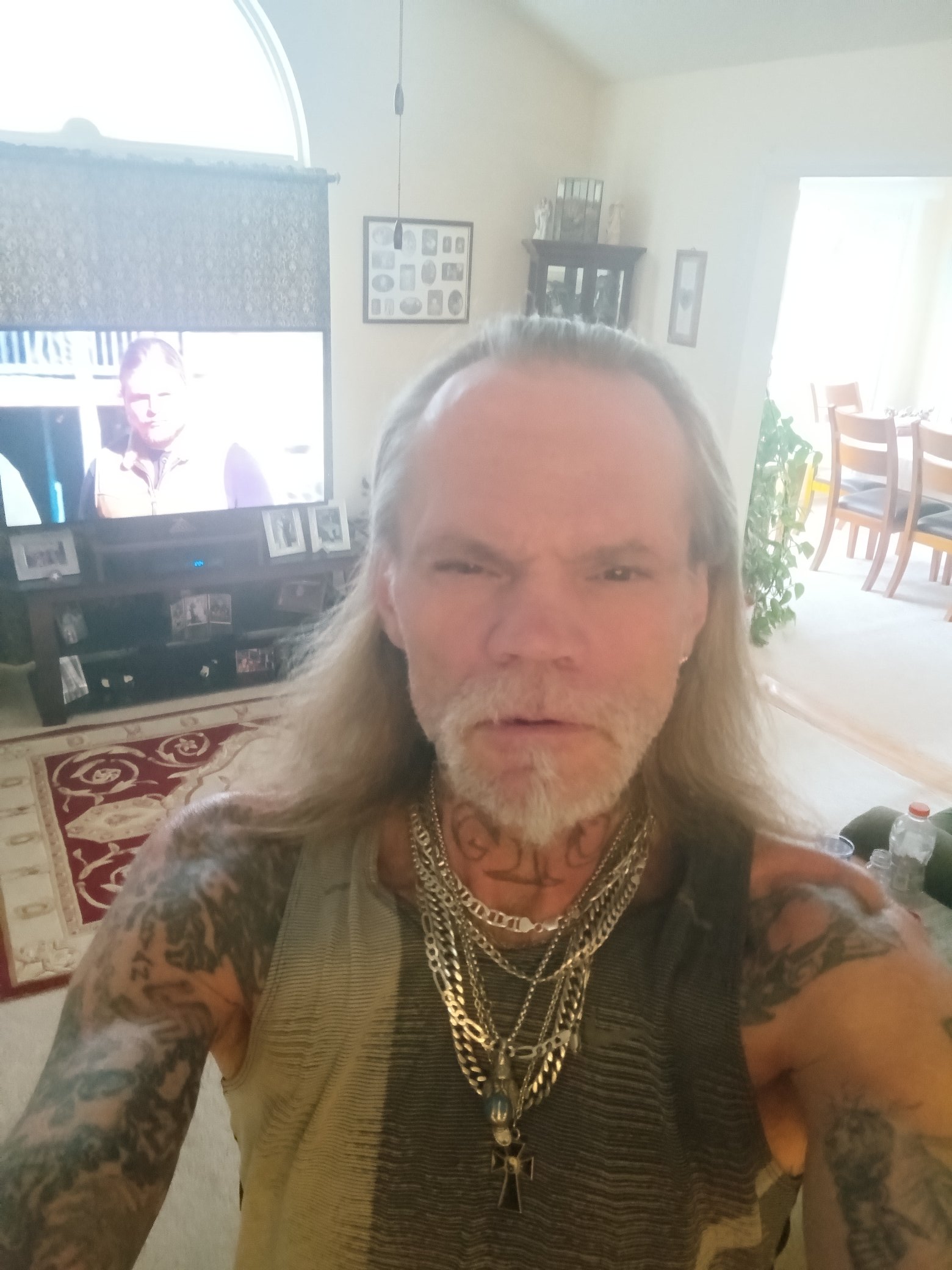 Daisy Noralyn Gladys (@gladys_noralyn) / Twitter