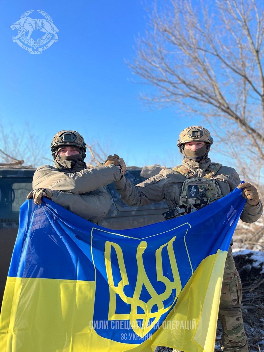 Chaz Antonelli 🌈 🇺🇸 🇺🇦 🌻 🇨🇦 🔞🏴‍☠️ on Twitter: "RT @SOF_UKR: Ukrainian SOF Brotherhood 💪🤙"