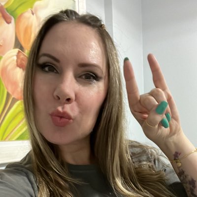 TW Pornstars - Goddess Grazi. Twitter. #NovaFotoDePerfil. 5:02 PM - 8 Feb 2023