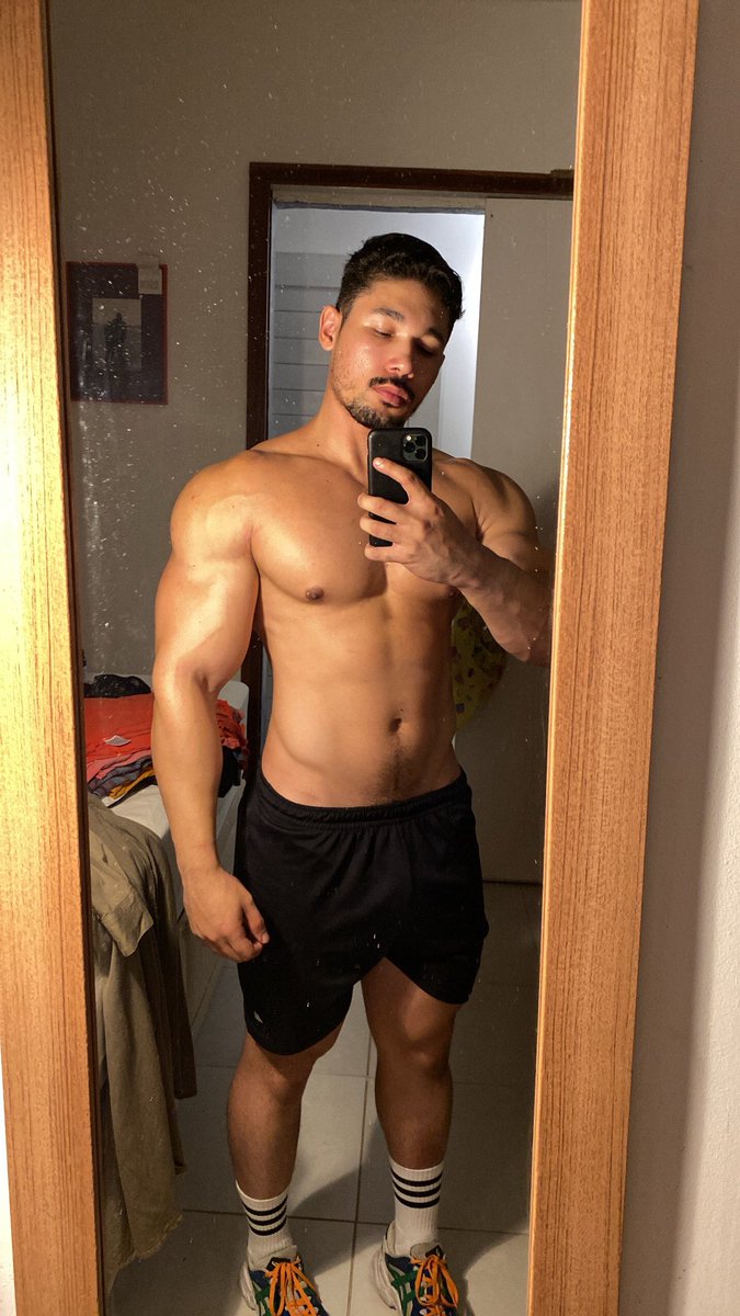 Remon🇮🇩 on Twitter: "RT @tamuiat: Todo dia essa peleja!"