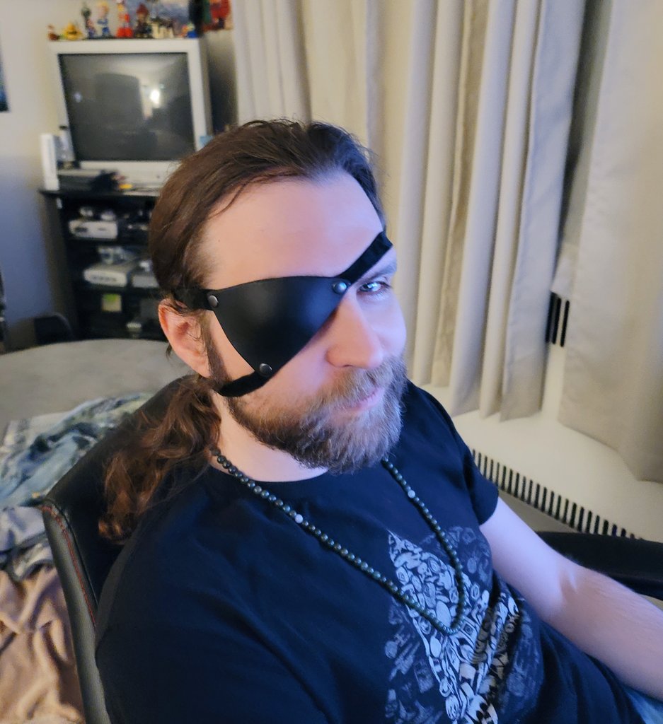 Kelli ♫ The Opera Geek ♫ on Twitter: "RT @TheOperaGeek: So @rankle_biscuit commissioned Odin's ...