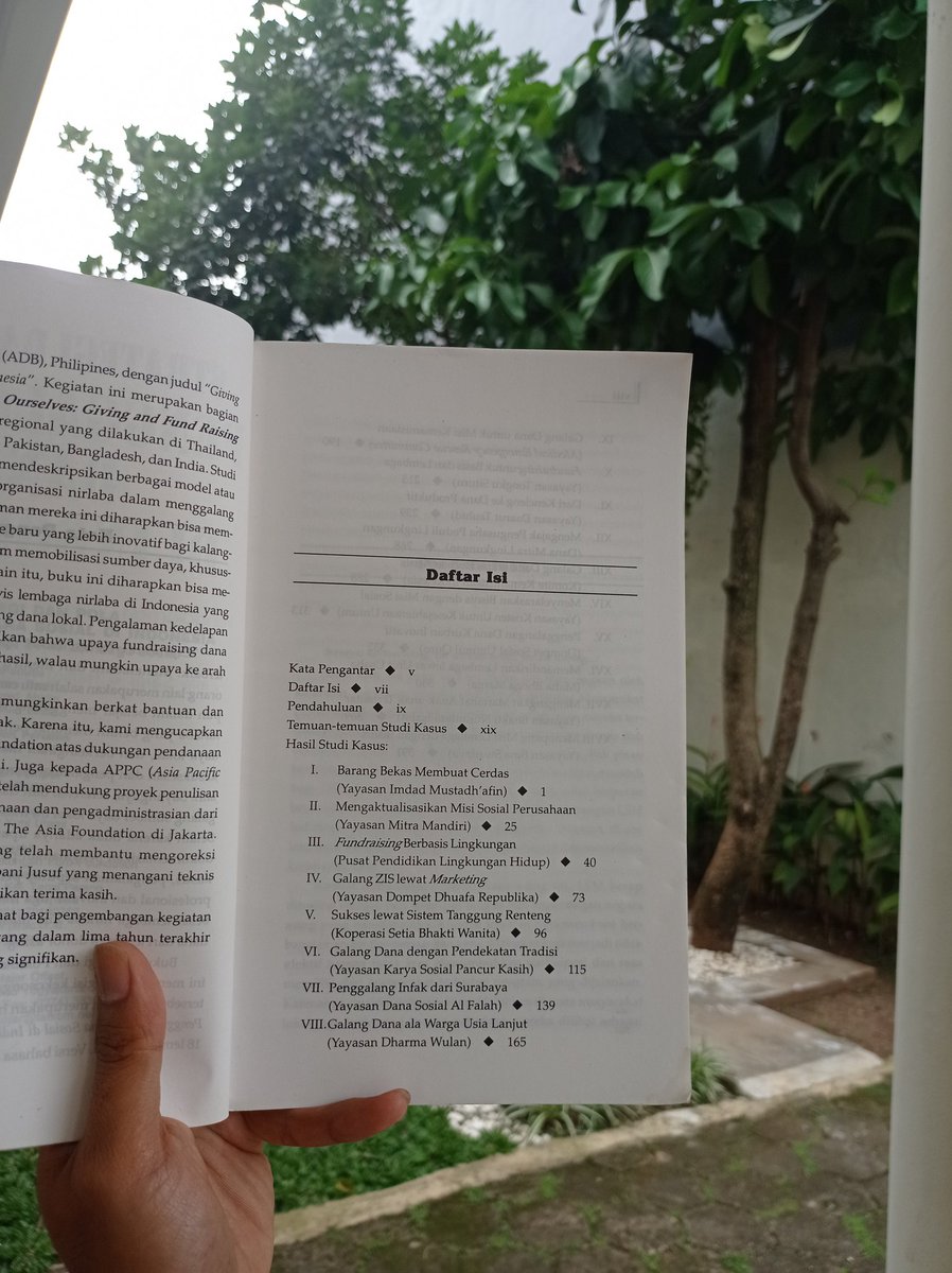 IG: WarungSejarahRI on Twitter: "Pola Dan Strategi Penggalangan Dana Sosial Di Indonesia. Tahun ...