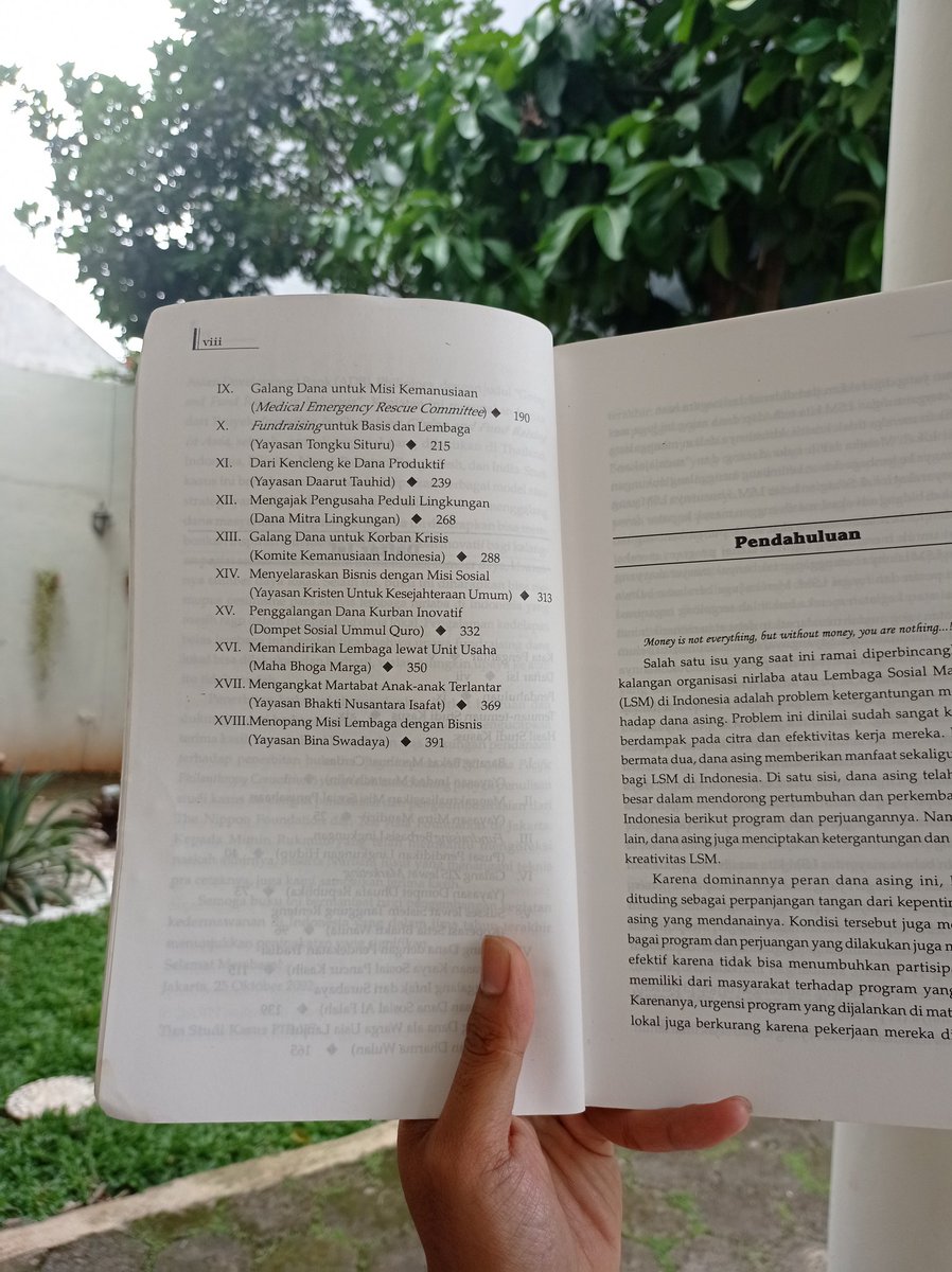 IG: WarungSejarahRI on Twitter: "Pola Dan Strategi Penggalangan Dana Sosial Di Indonesia. Tahun ...