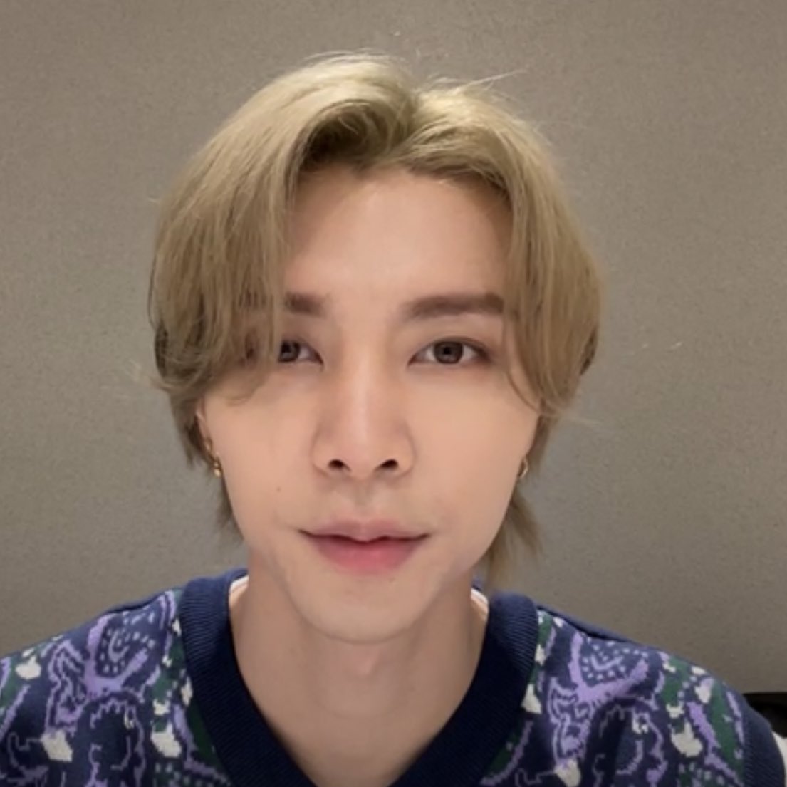 ㅈㅎㅈ💫 on Twitter: "230209 Johnny instagram live https://instagram.com/johnnyjsuh?igshid ...