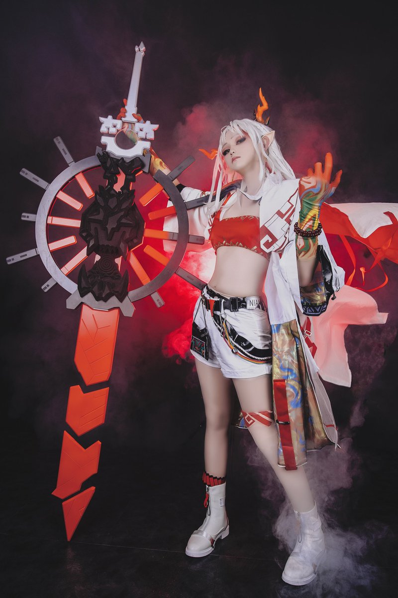 👑LURI🫶🏻HIME👑 on Twitter: "RT @cien_cos: #見た人も無言で剣を構えた何かをあげる"