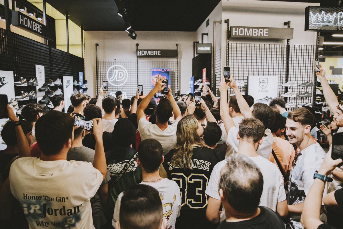 FMS España 🇪🇸 on Twitter: "Hoy tenemos Meet and Greet en la tienda @jdsportses del CC Islazul ⏰ ...