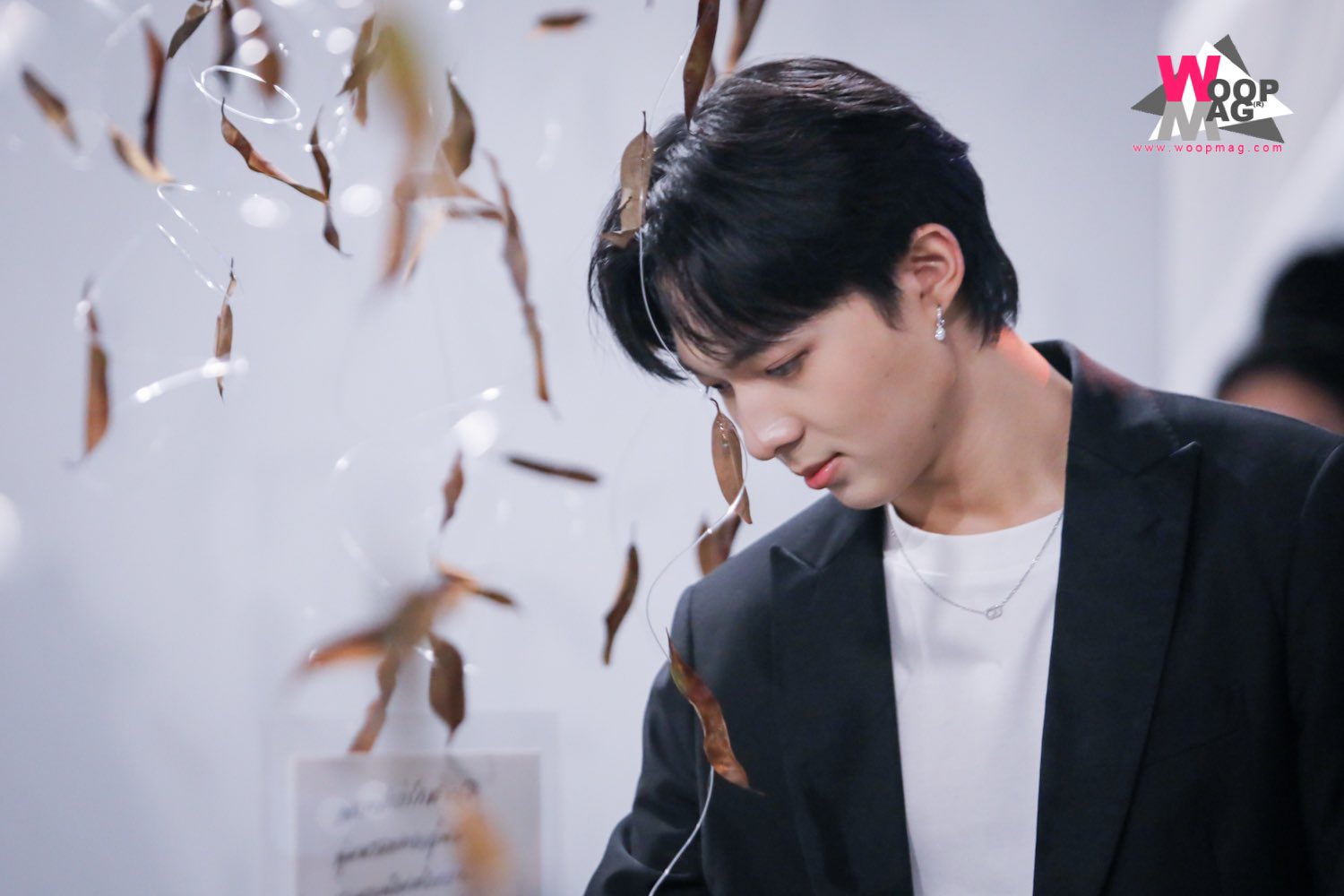 WOOPMAG on Twitter: "“นุนิว ชวรินทร์” เดินชมงาน "เอ็มแฟชั่นไอคอน เอ็กซ์ เตยยี่อาทเวิร์ค เอ็กซ์ ...