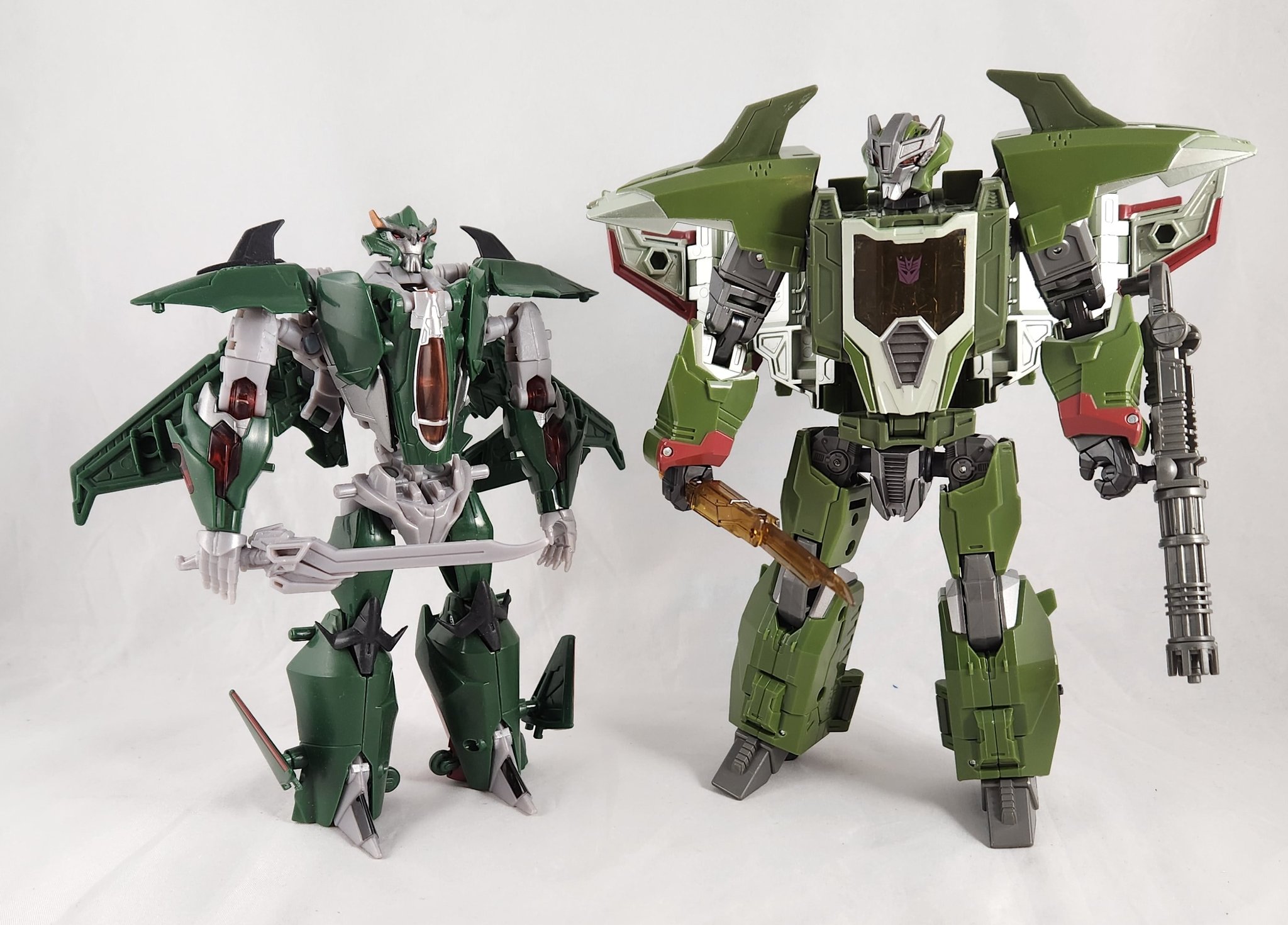 Transformers Prime Voyager Skyquake Toy