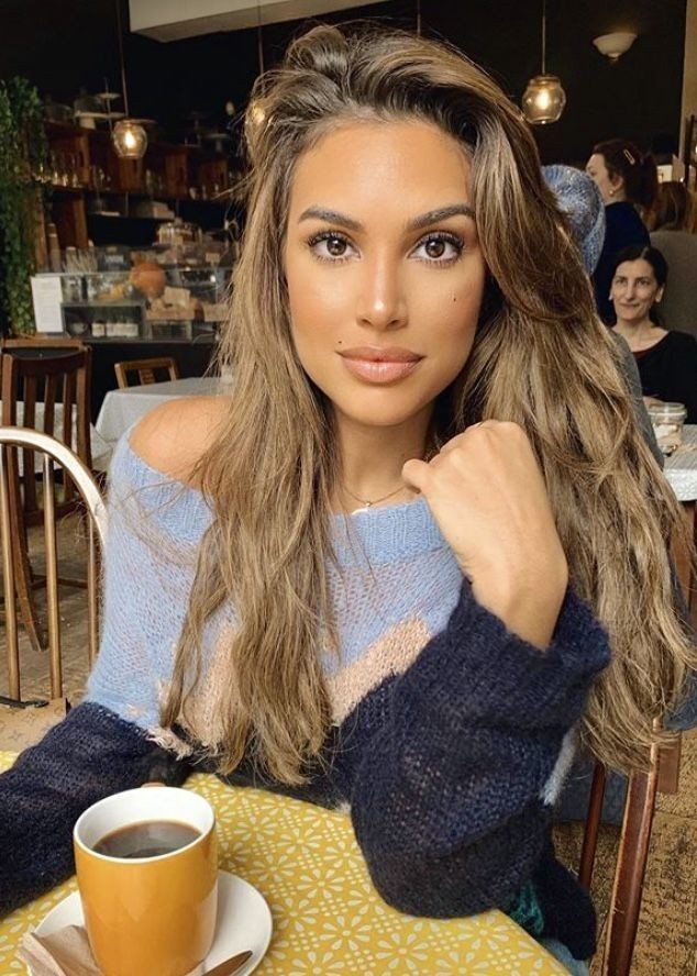 Good morning friends 🌹☕💋 💜•⋆🦋⋆ Kris ⋆🦋⋆•💜 @kristal38922455