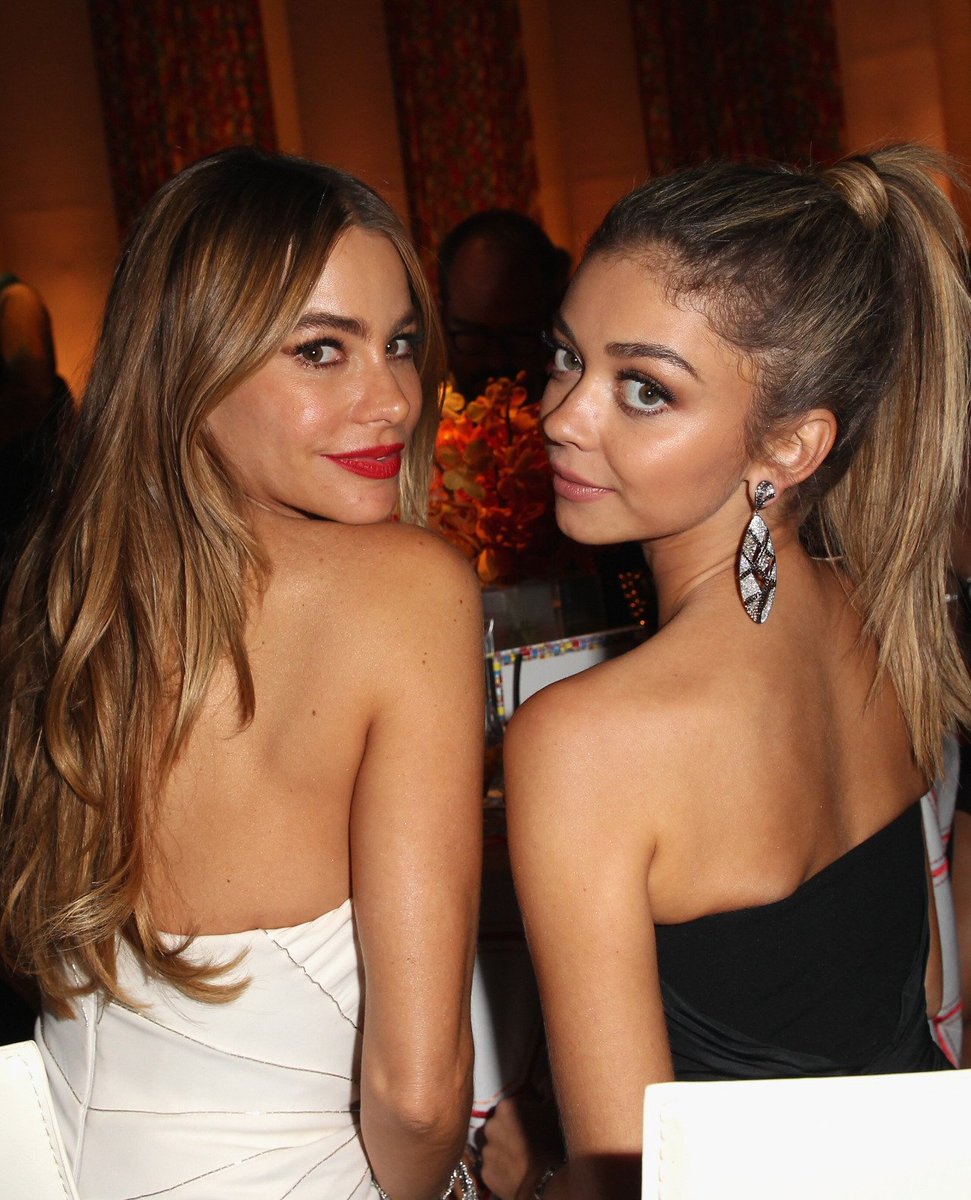 Shelton Bumgarner on Twitter: "RT @UCFasimetrico: Sofia Vergara & Sarah Hyland"