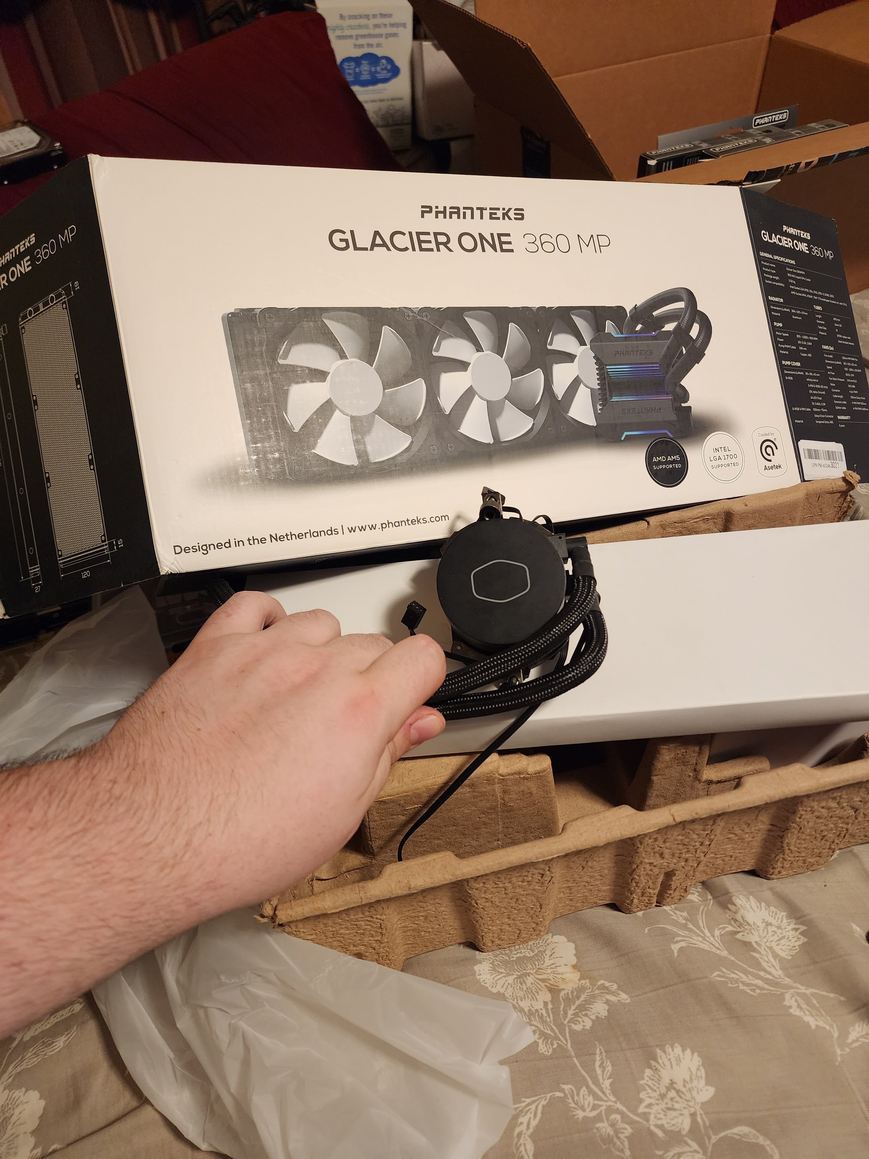 GamersNexus on Twitter: "@1soup1_adam @JayzTwoCents @amazon Wow! Bizarre. I've never seen a ...