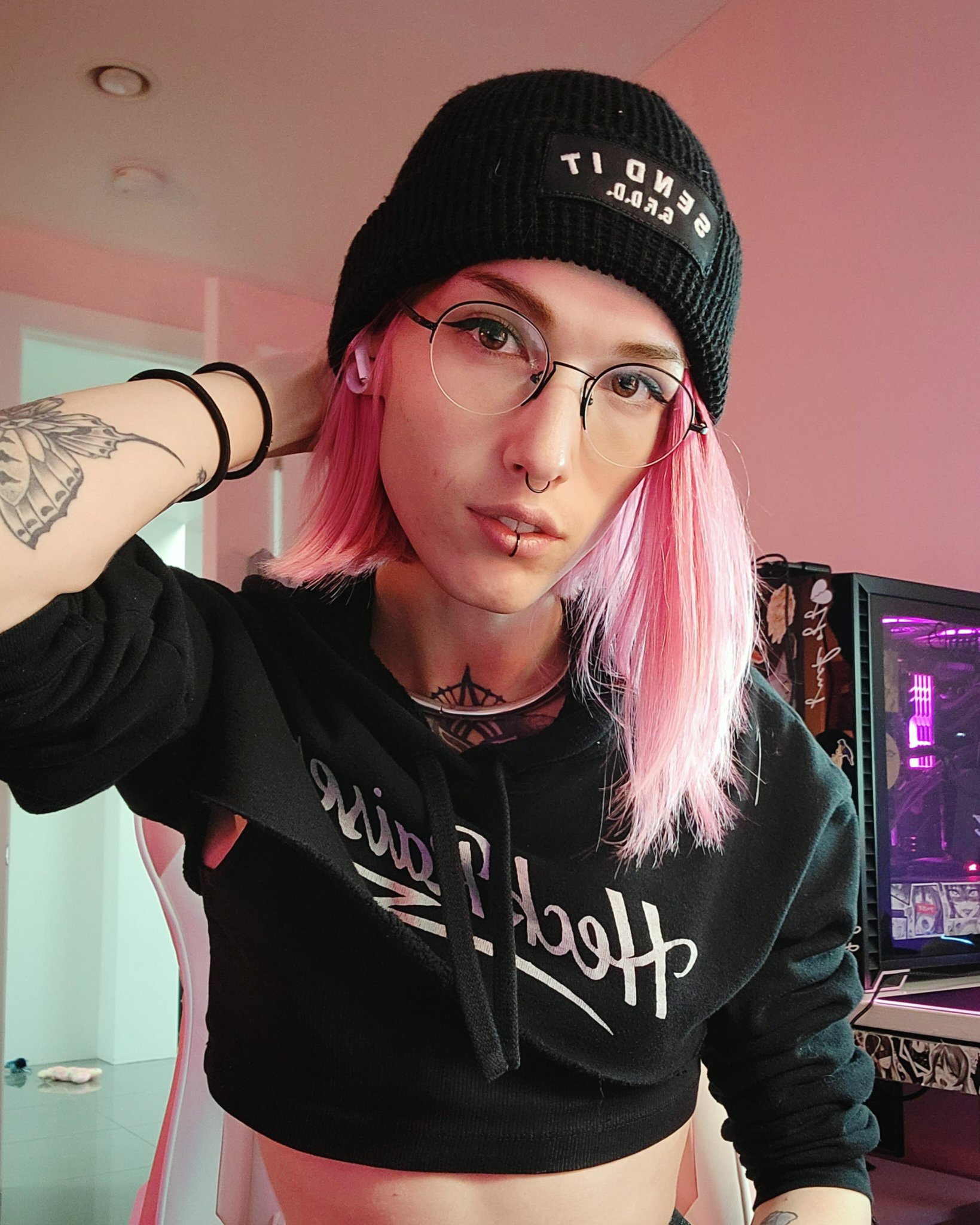 TW Pornstars - 𝘔𝘪𝘴𝘴𝕽𝖊𝖉𝘓𝘪𝘯𝘦 (pubbi 🐾). Twitter. Softer than I look 🥺. 12:06 AM - 10 Feb 2023