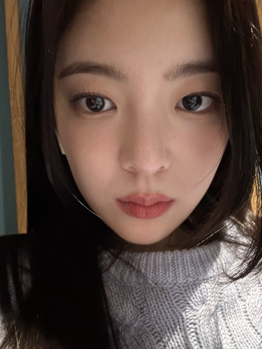 lia pics🫧 on Twitter: "🍯 bbl update"