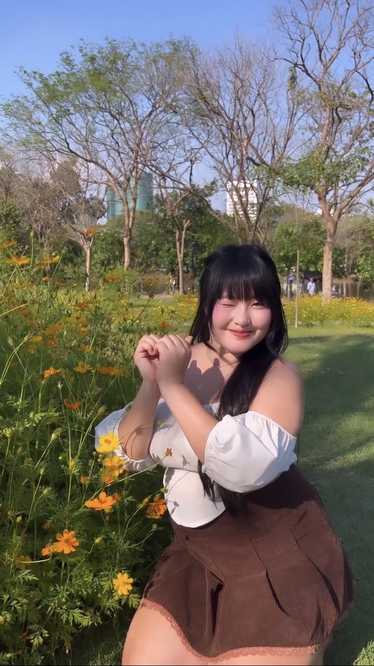 sachi. on Twitter: "️️ ️️ ur camera roll if sachiko is ur girlfriend : ️️ ️️ https://t.co ...