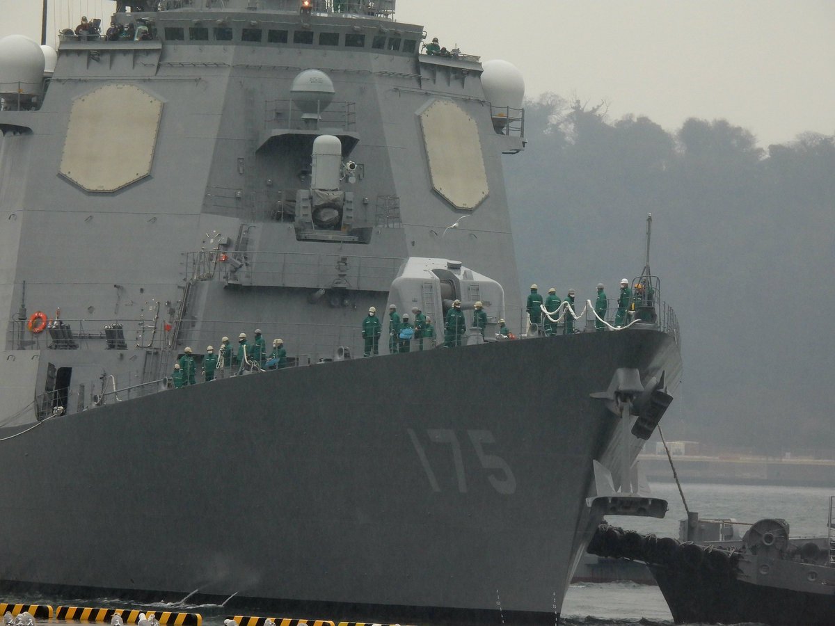 銀時＠提督 on Twitter: "RT @MICHIYAM: 護衛艦「みょうこう（JS Myōkō, DDG-175）」寄港ありがとうございます。しかもH1E「あしがら」にメザシ。‼️‼️‼️"
