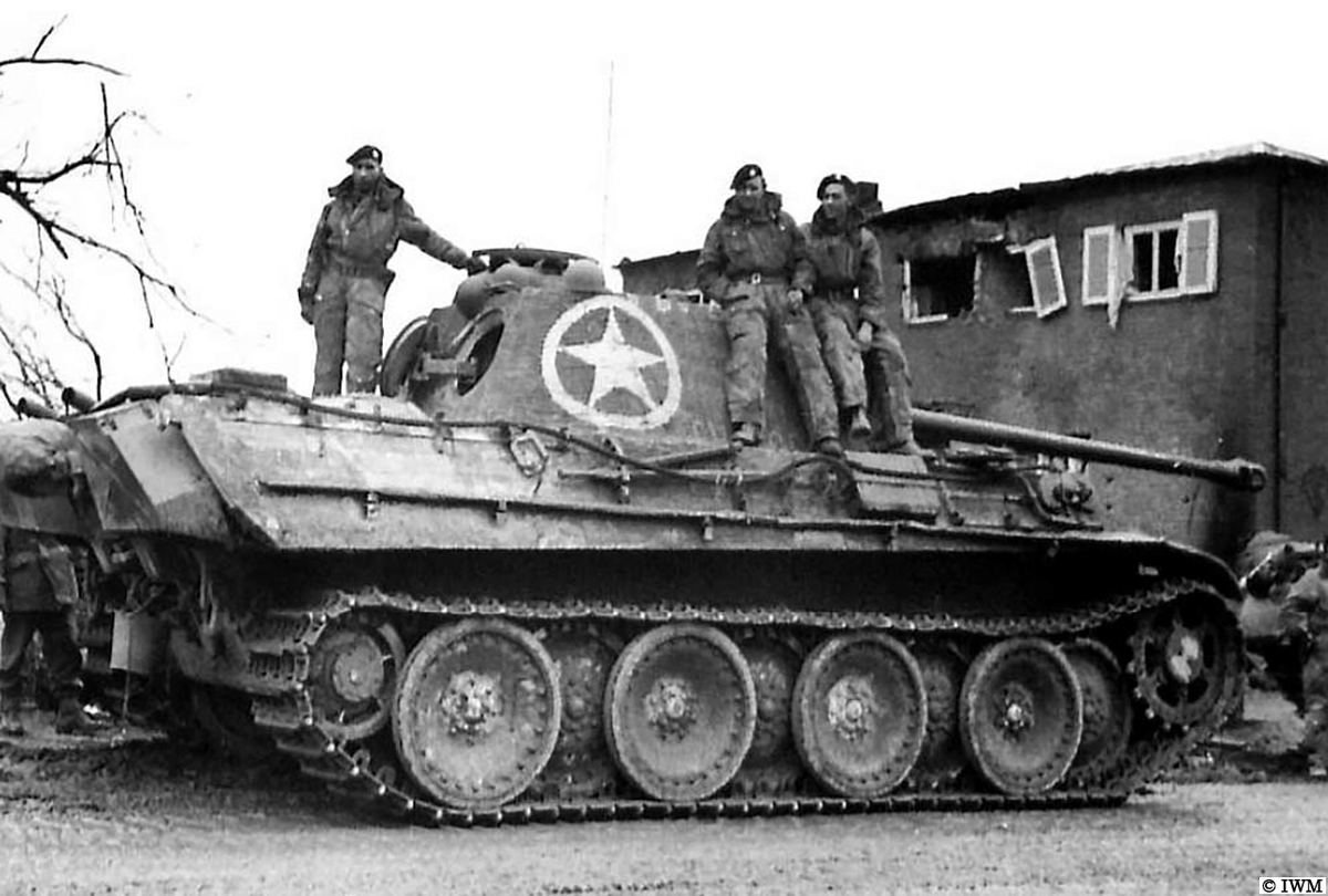 Rob Poulussen on Twitter: "Famous Panzer V "Cuckoo" from 4 Coldstream Guards. #OTD in 1945 ...