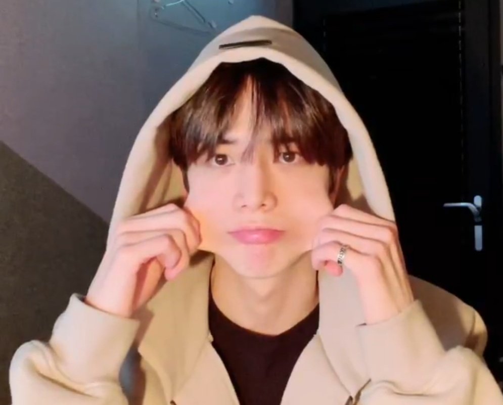 #67 on Twitter: "breadboy capture time :3"