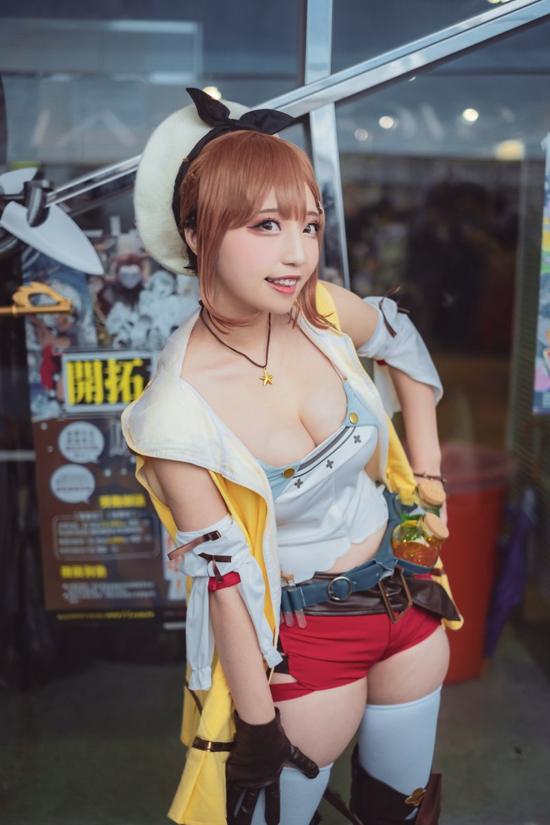 YUI優伊 on Twitter: "FF第二天出了第一代的萊莎🥰 #FF40 #ライザのアトリエ"