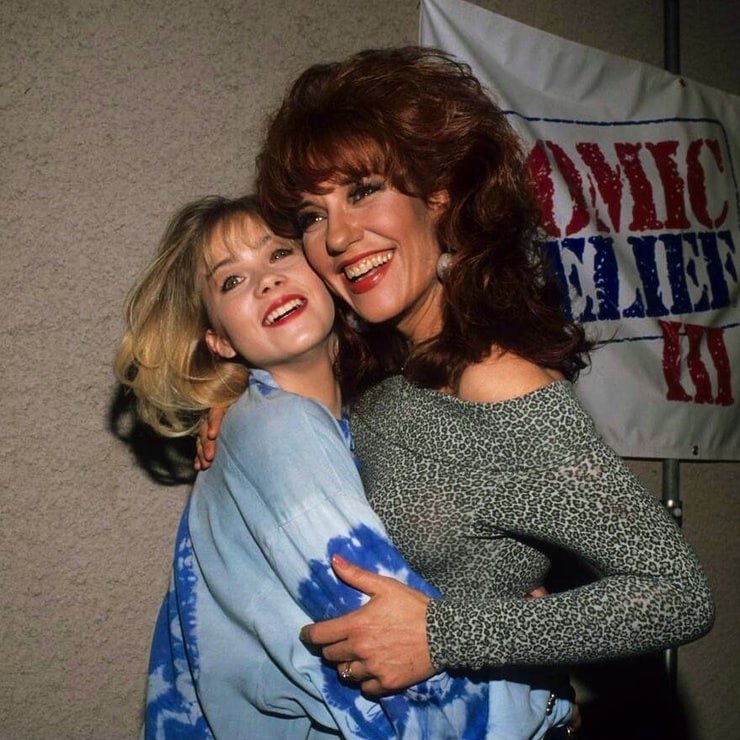 Notablehistory On Twitter Rt Notablepics Christina Applegate And