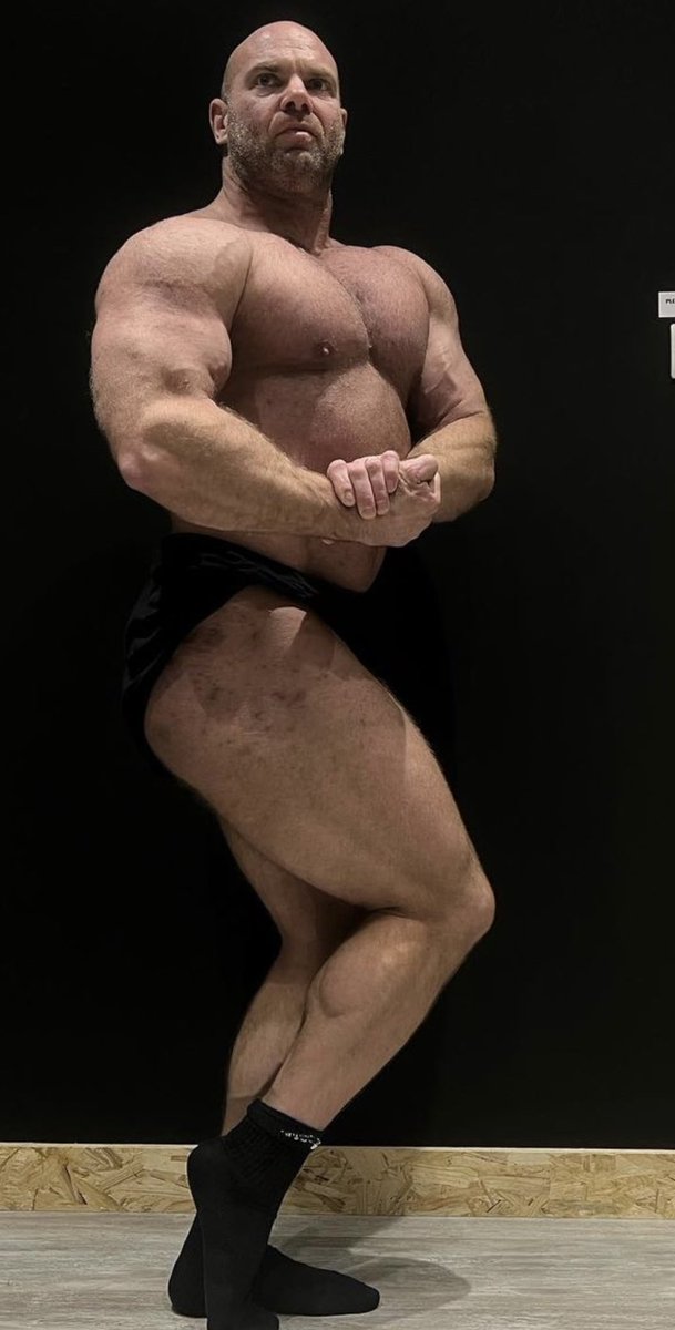 ACBphysiquephotography on Twitter: "Huge Rich Scott"