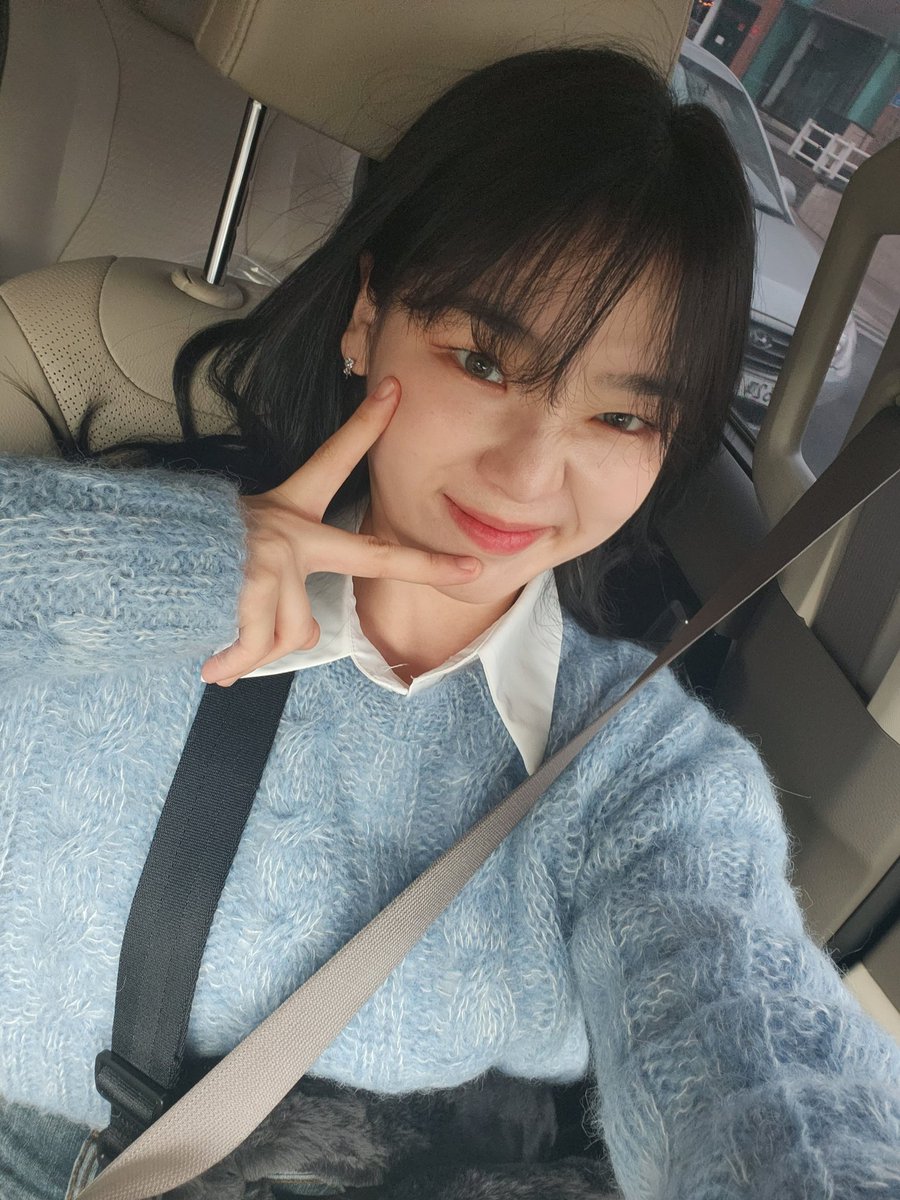 깜찍아,,, 그 어떤 수식어도 널 표현하기엔 부족해 얍얍👌🖐 @yapyap421