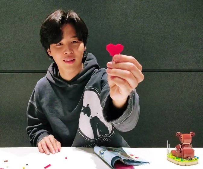 withyou찌민💛💜VIBE on Twitter: "RT @Jim_in10130613: 2시간 라이브 내내 레고만든 거 외에 거의 멤버들 칭찬에 팀노래 스밍에.. 뭐 이런 ...