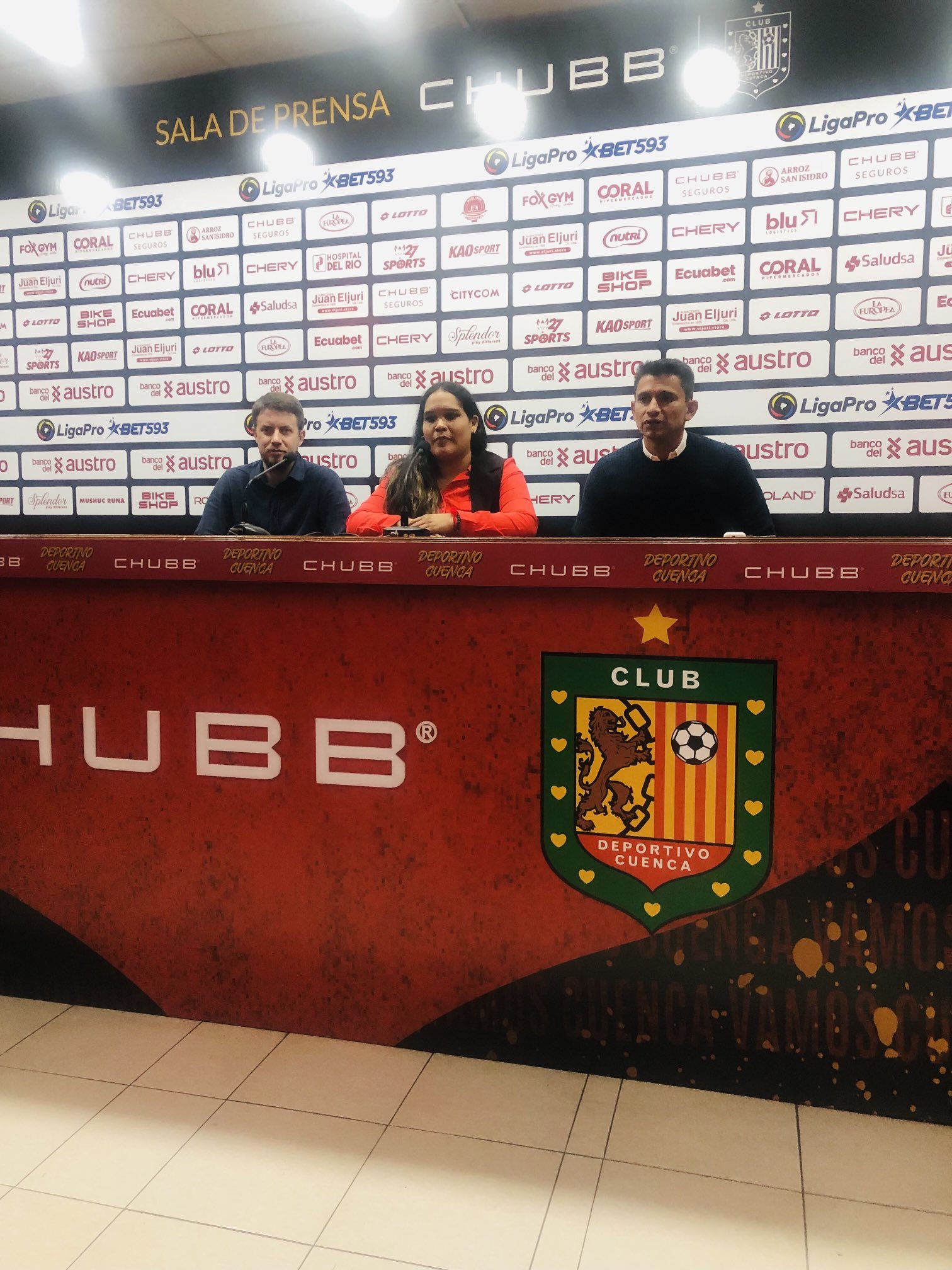 trujillo guifor on Twitter: "Sebastián Espinoza Ejecutivo de Chuub Seguros, Nataly Villavicencio ...