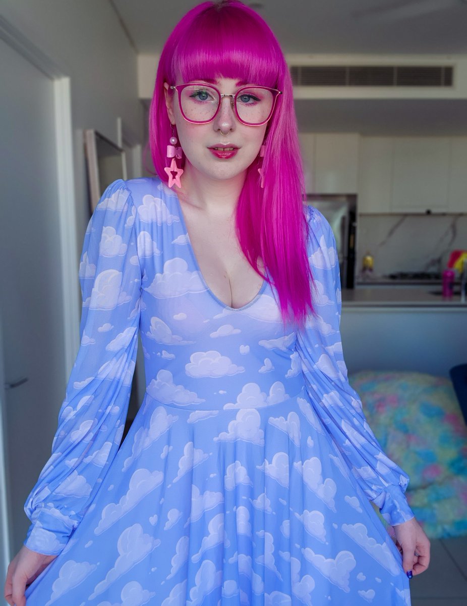 Rosie ☆ Pinipy on Twitter: "Everyone needs a cloud dress Outfit: @BlackMilkTweets"