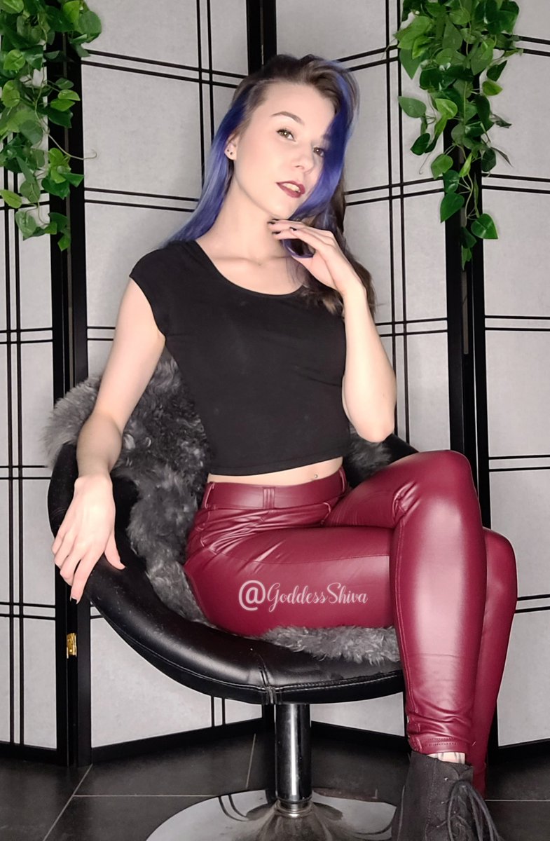 𝓖𝓸𝓭𝓭𝓮𝓼𝓼 𝓢𝓱𝓲𝓿𝓪 on Twitter: "Naa wo sind jetzt die Sklaven, die mich immer angebettelt haben mein ...