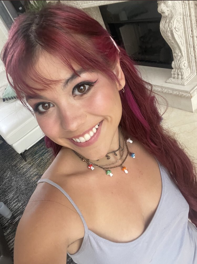 🦋 Lilith Grace 🦋 on Twitter: "RT @michaellucus: Everyone should be following @CalledHerLilith ...