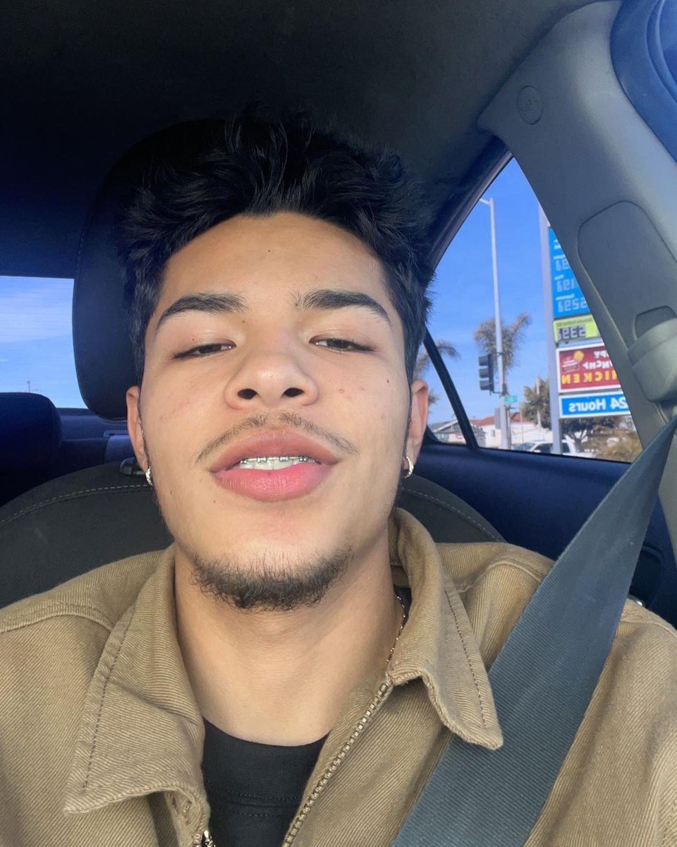 Jesse Gomez on Twitter: "RT @stripzj: Learn to love me"