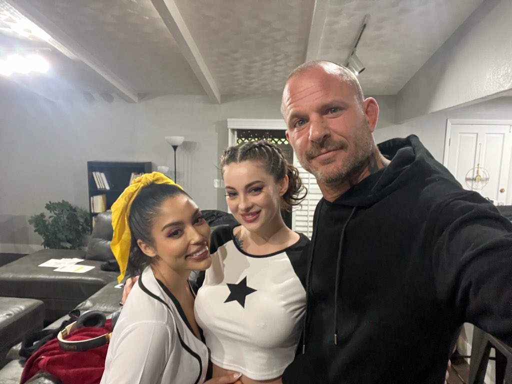 Tw Pornstars Scottnails Twitter On Set With Brazzers For Deviants Day With The Beautiful