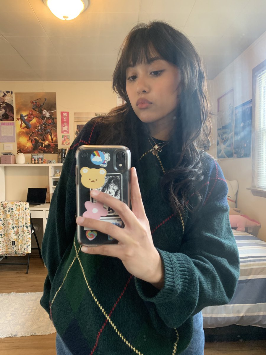 dd on Twitter: "looking around"