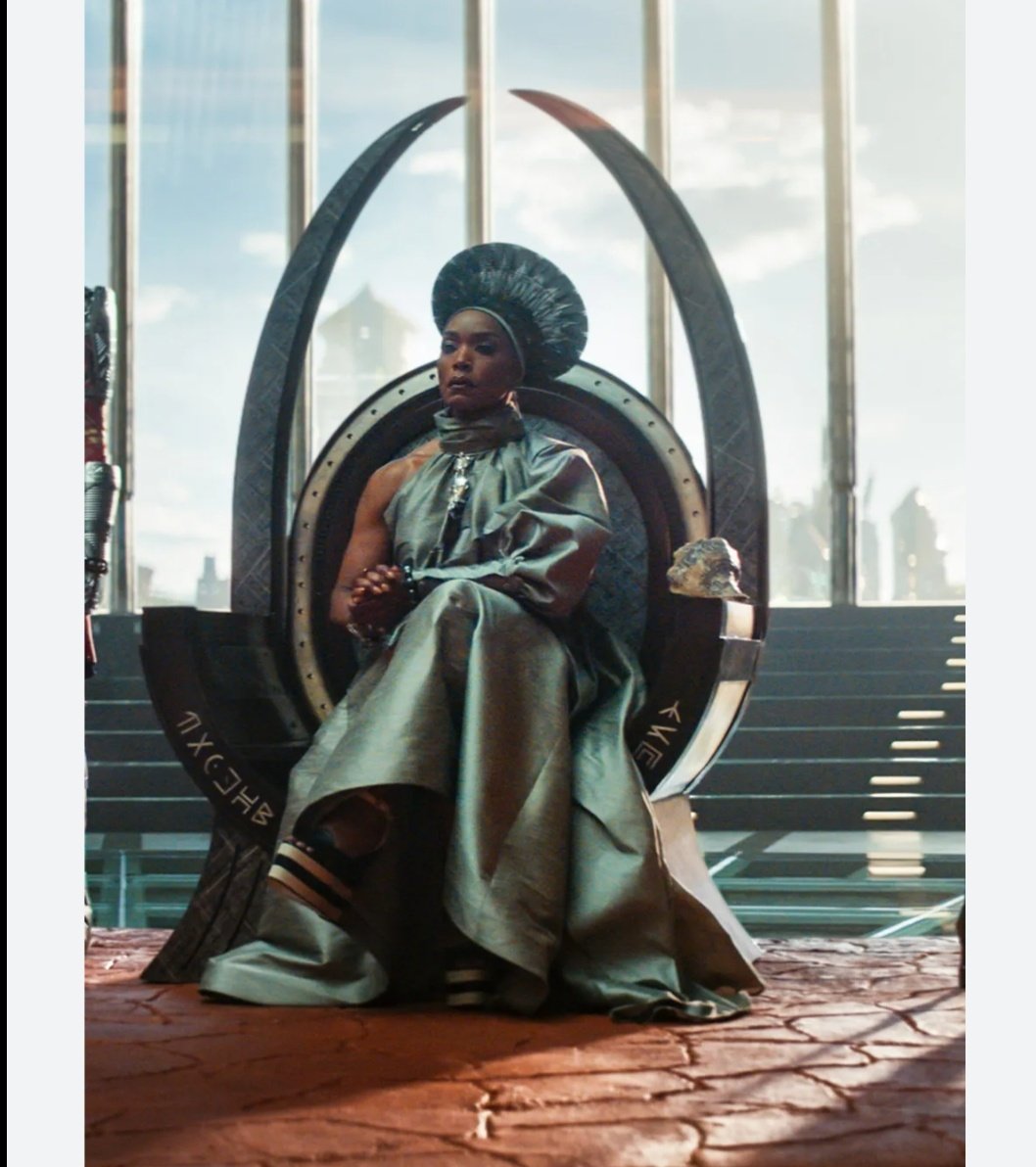 THREAD 🕵 2023 Golden Globes Ritual & the Sacrifice of Lisa Marie Presley - Thread from 🧠PsyClops ...