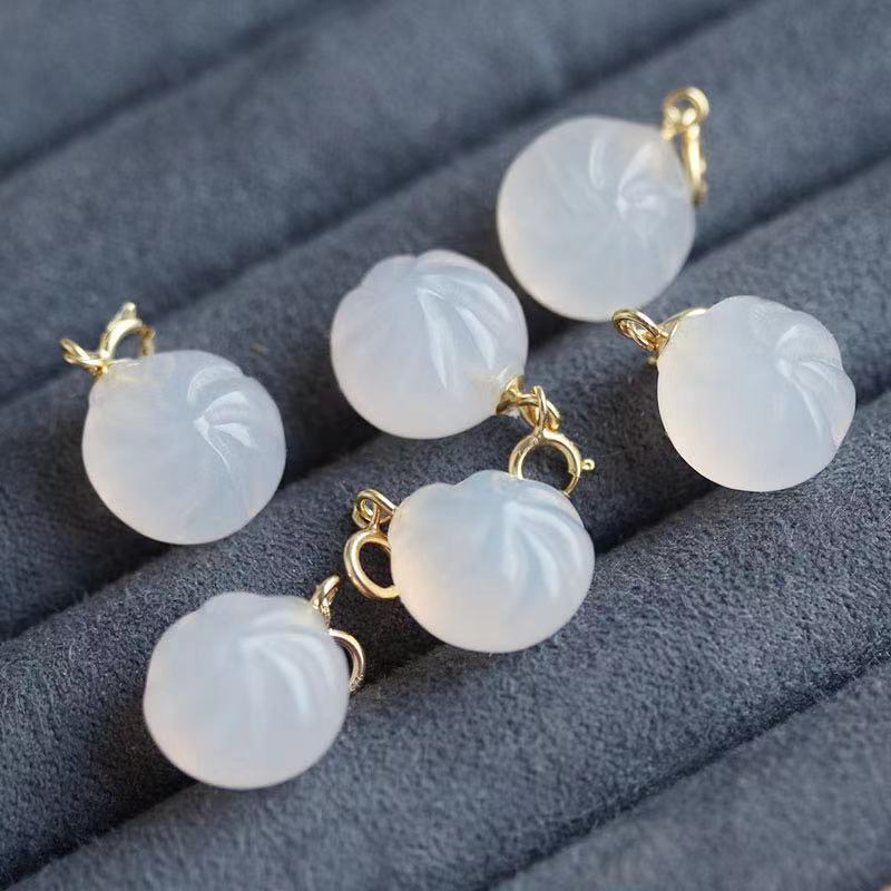 실버의 기묘한 상점 on Twitter: "만두 팬던트 * 마노로 만든 팬던트입니다 * 팬던트 혹은 그대로 보관하거나 팔찌등을 만들때 장식으로 사용할 수 있습니다 * 먹지 ...