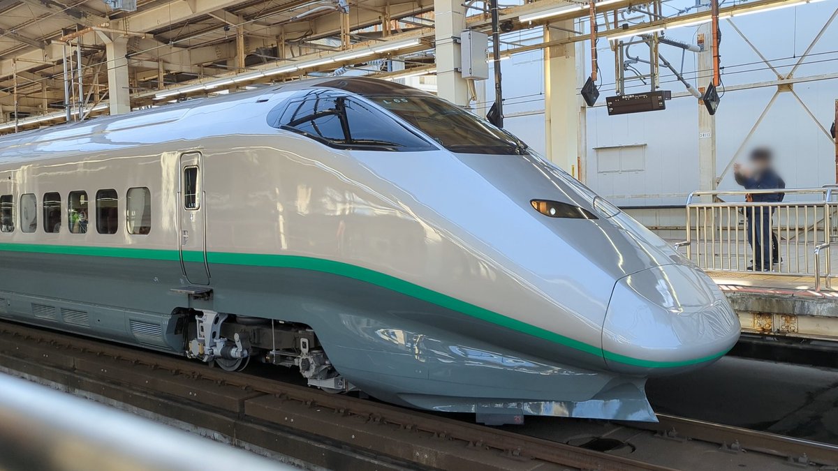 りんかい on Twitter: "RT @Rail_Channel: #つばさ 141号 新庄行き #E3系 L65編成。つばさはやっぱこの色だなぁと改めて。初日だけに人多すぎ··· #山形新幹線"