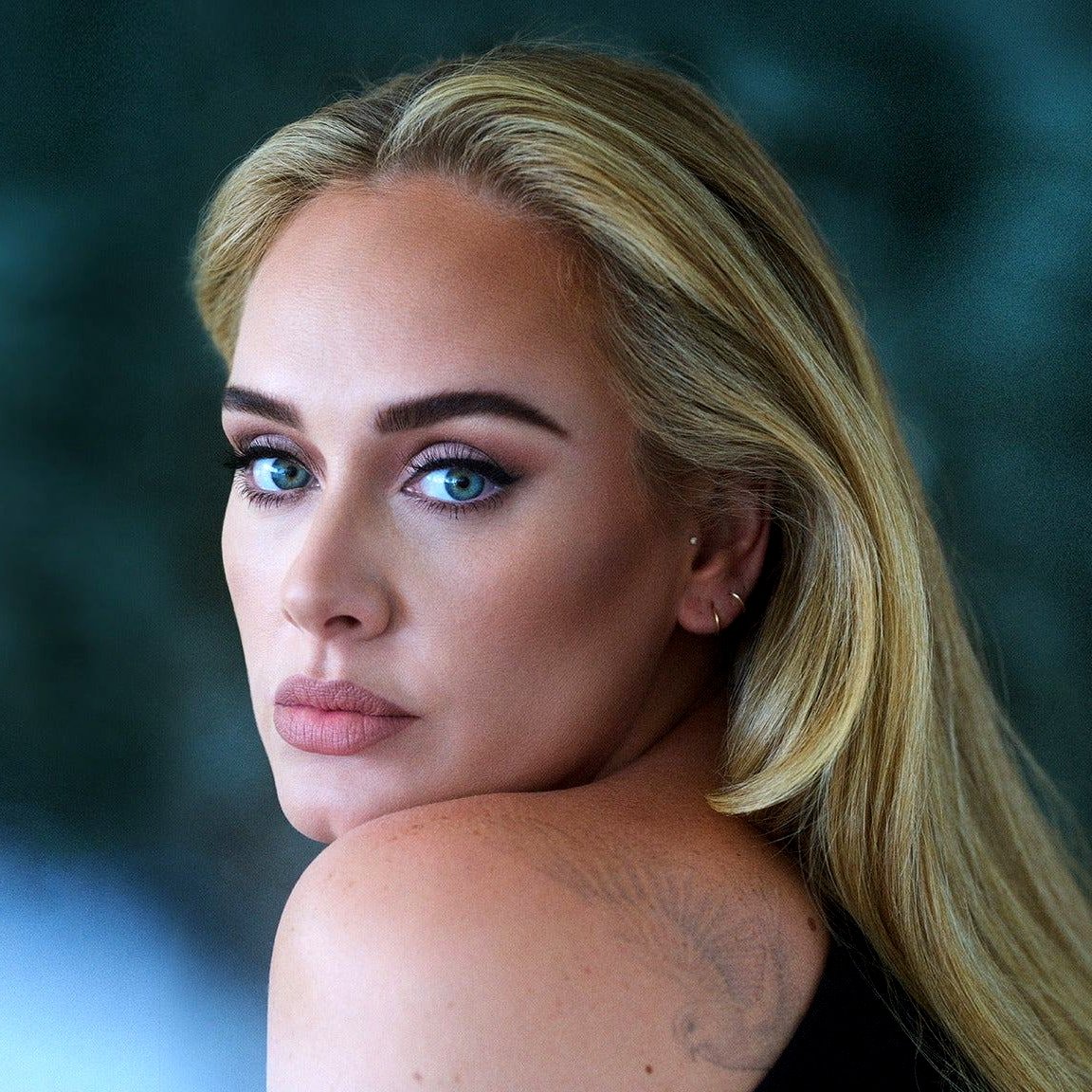 Acesso Adele | Fan Account on Twitter: "“30” já ultrapassou a incrível marca de 2,5 BILHÕES de ...