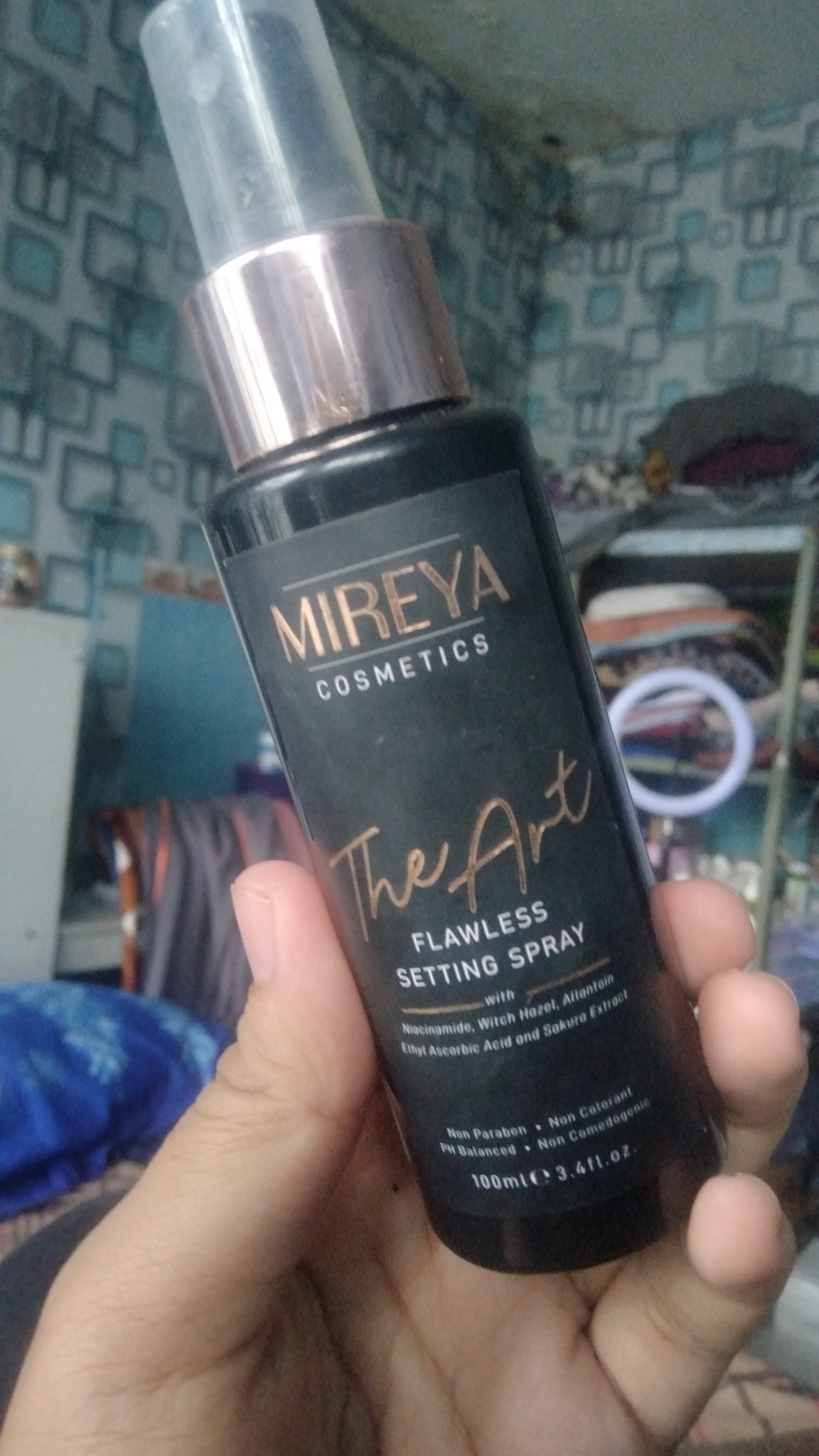 Skin Story on Twitter: "@ohmybeautybank Aku juga wisuda make up sendiri, aku pake setting spray ...