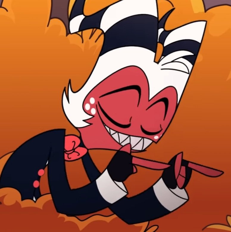 daily moxxie on Twitter: "moxxie chain!!!!"