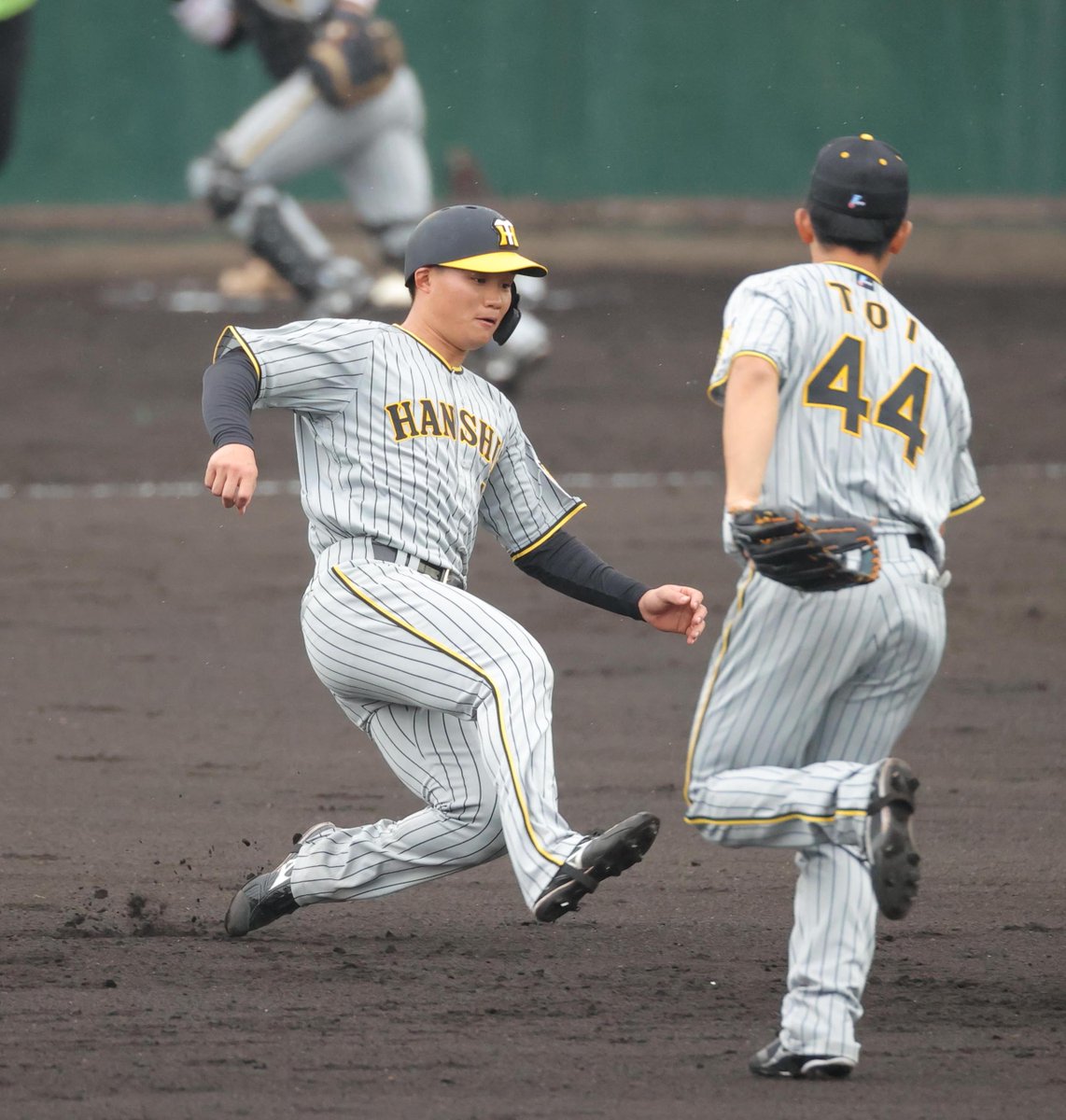 チーム山本泰寛 on Twitter: "RT @hochi_oskphoto: #森下翔太 #阪神タイガース #阪神タイガース紅白戦 宜野座での紅白戦に出場した森下翔太選手"