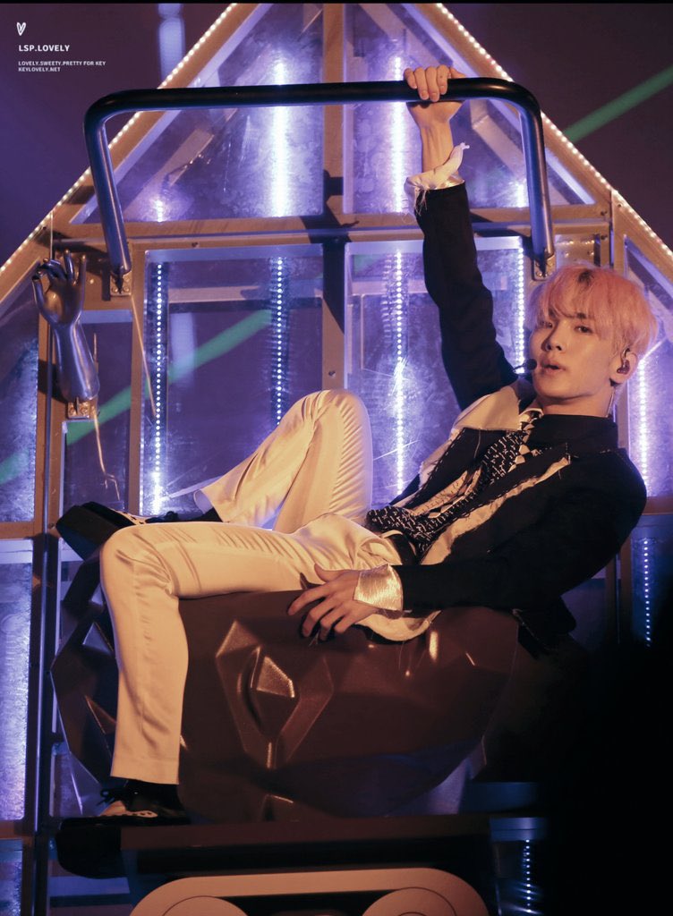 Key On This Day on Twitter: "[170212] shinee world 2017 “five” in fukuoka day ii"