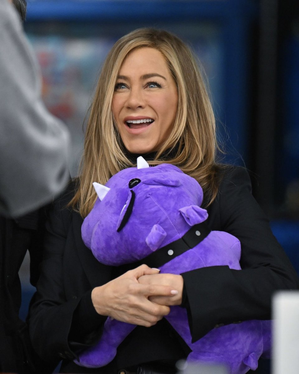 Bree ⎊ Dead To Me S3 🥹 On Twitter Happy 54th Birthday Jennifer Aniston