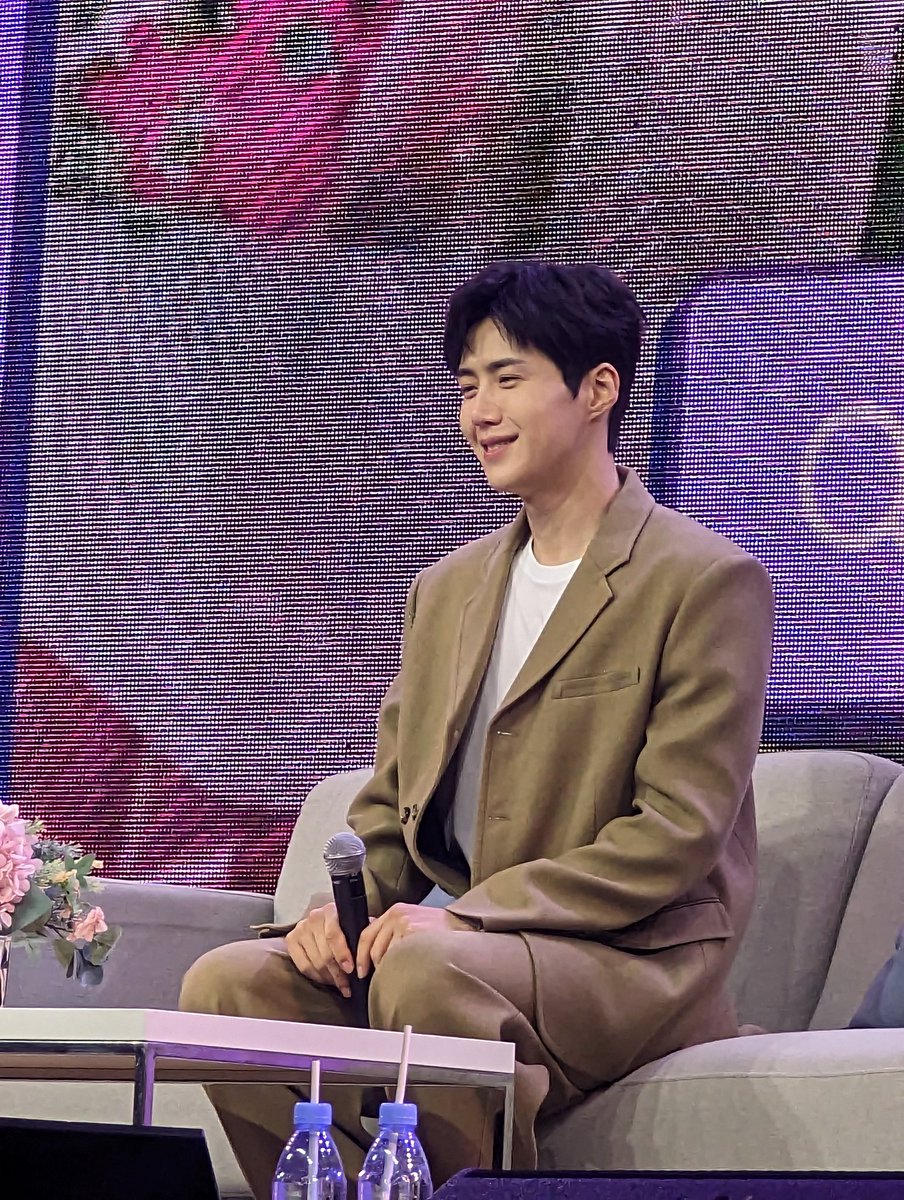 ธีร์ทาวัต อังครุ่งเรืองกิจ on Twitter: "#247ENT #김선호 #คิมซอนโฮ #KimSeonHo #OneTwoThreeSmile #คิม ...