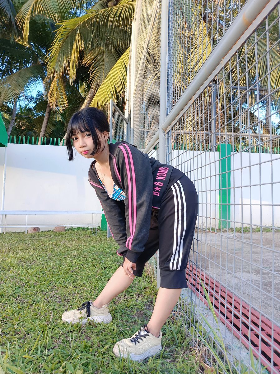 💖Eilie Vy🔞 on Twitter: "💙😘"